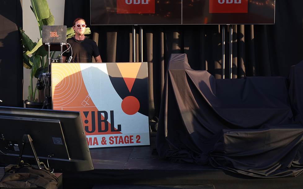 HARMAN Luxury Audio Introduces JBL Stage XD Indoor/Outdoor All-Weather ...